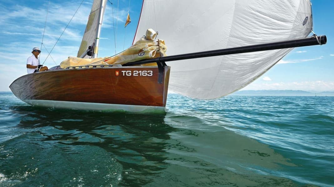 Technique de navigation : Tangon de gennaker sur les yachts de ...