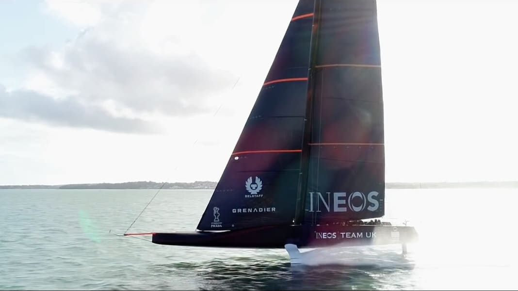 America's Cup : le prochain AC75 vole | YACHT