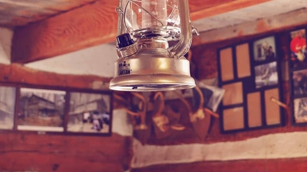 Light and power: self-sufficient lighting | YACHT