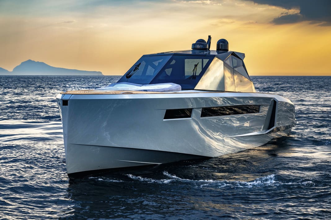 Evo R+: Ein Luxus-Boot mit dem gewissen Sportwagen-Flair | BOOTE