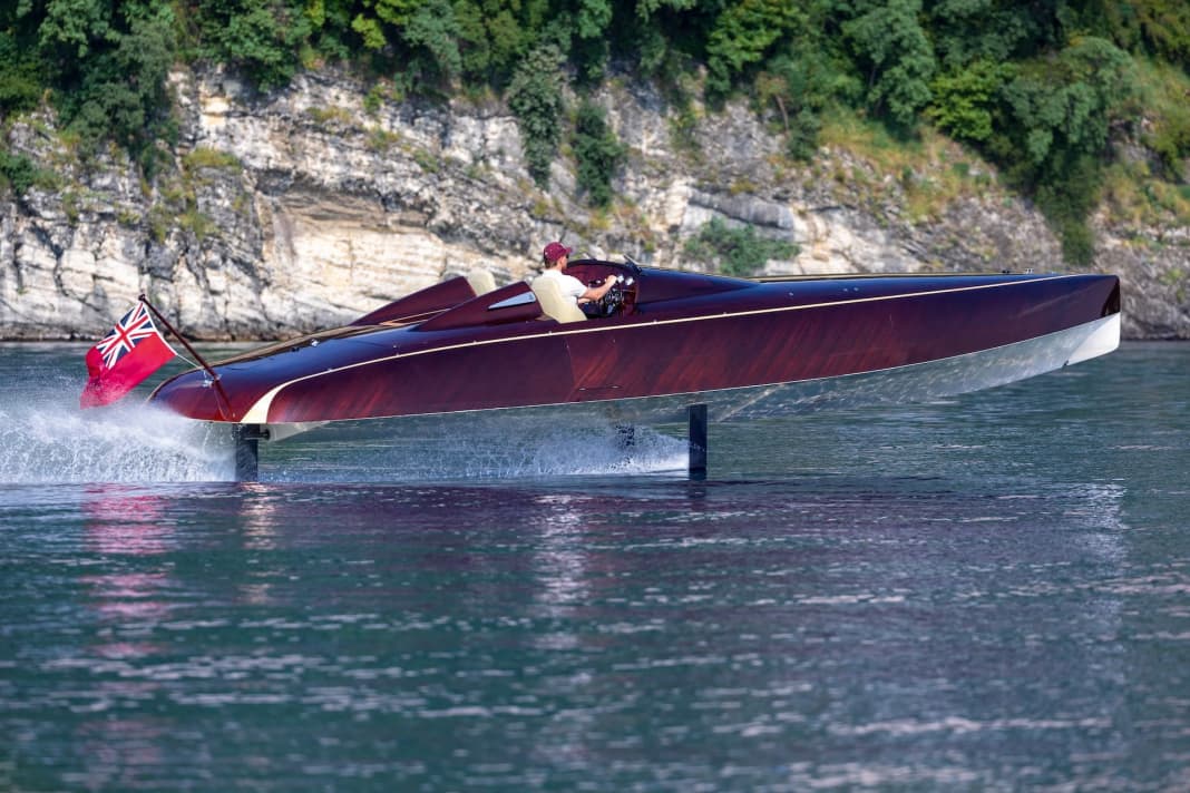 P35 EF: Spirit Yachts verbindet Holz und High-Tech | BOOTE