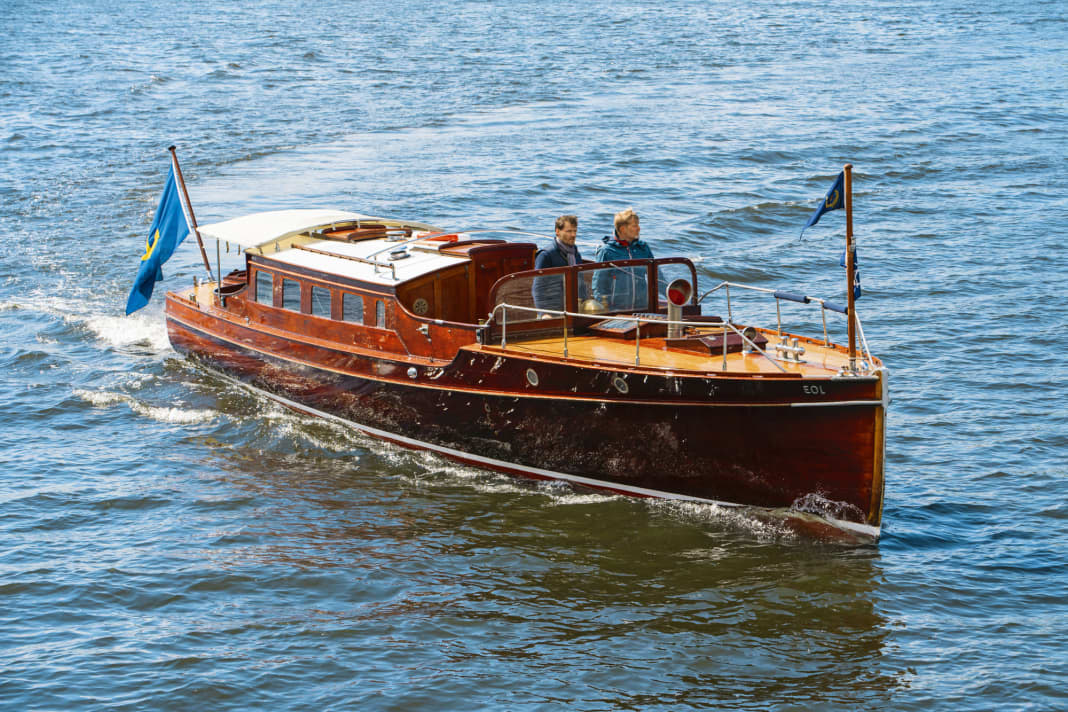 Classic: Pettersson saloon boat "Eol" - Old Swede | BOOTE
