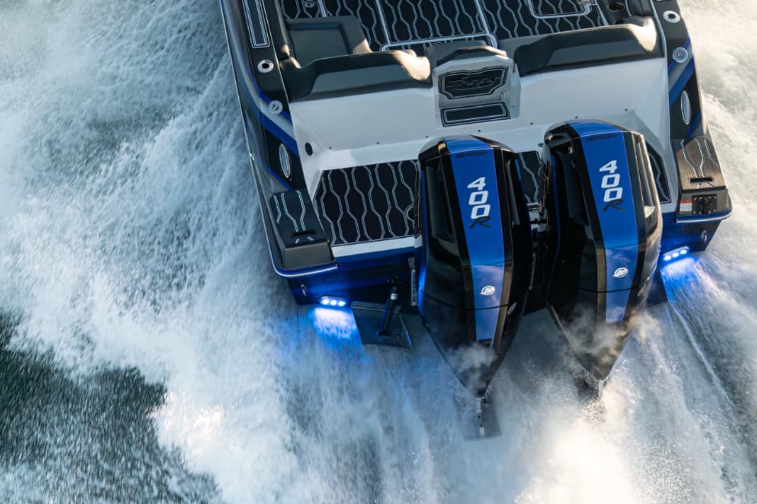 Mercury Racing: V10 400R - New high-performance outboard motor | BOOTE