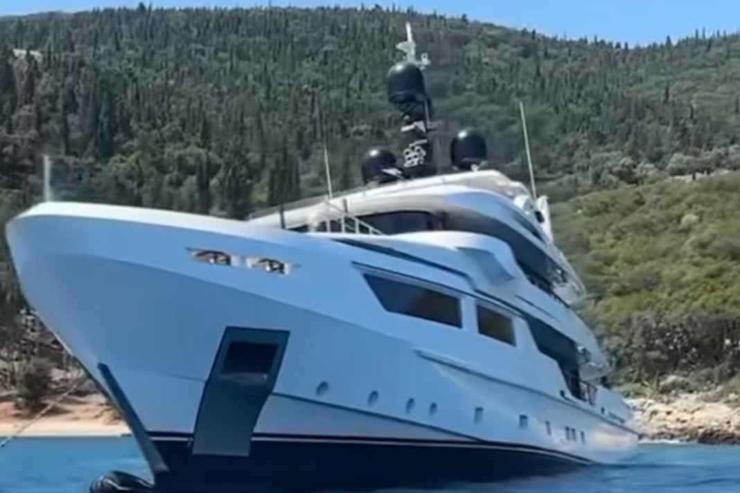 Distress at sea: Crew member leaves hull hatch open - "Ethos" sinks off ...