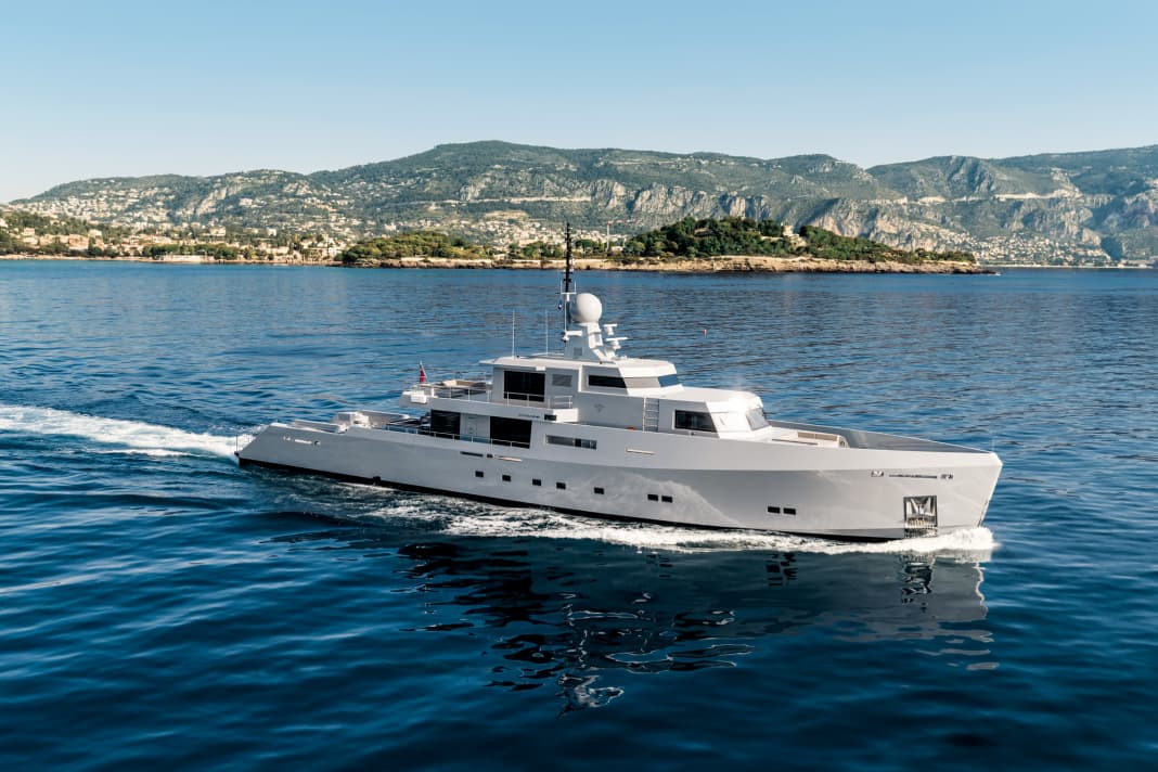 "Cyclone": Uncompromising practicality over 44 metres | BOOTE