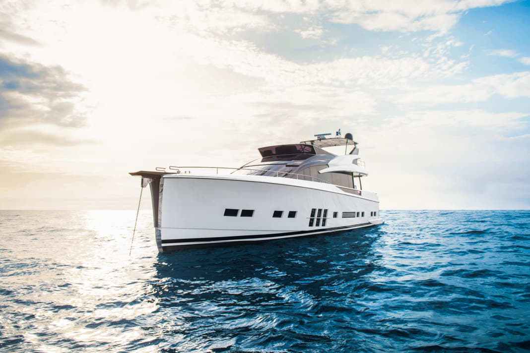 Adler Suprema: Hybridmodell mit umfangreicher Technik | BOOTE