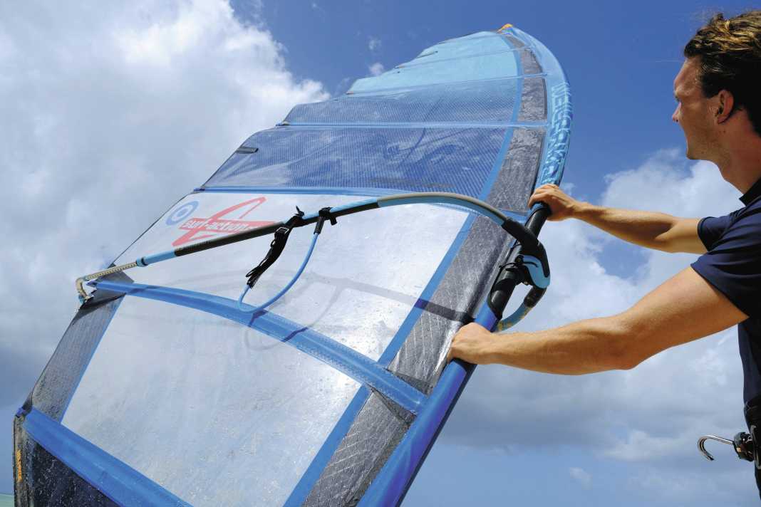 Windsurfing basics: Which mast, boom and extension for windsurfing? | SURF