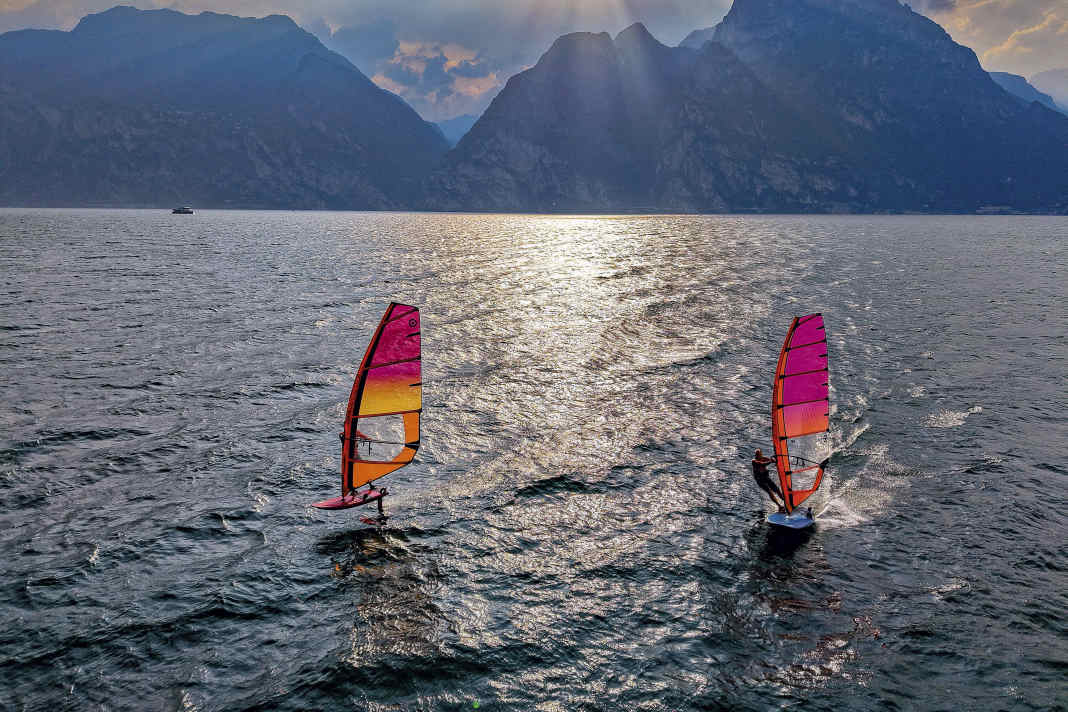 Fin boards vs. foils: glide earlier, no matter what! - Eight concepts ...