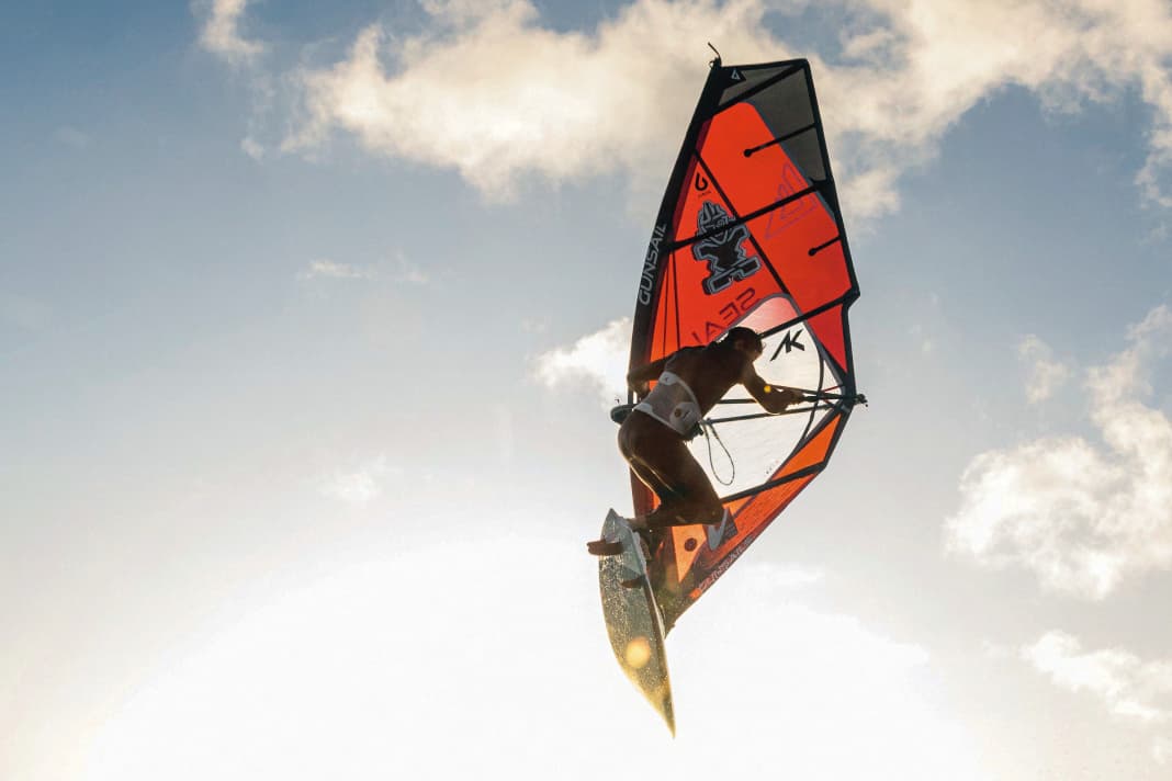 Riding technique: The delayed front loop - how to do a stalled forward ...