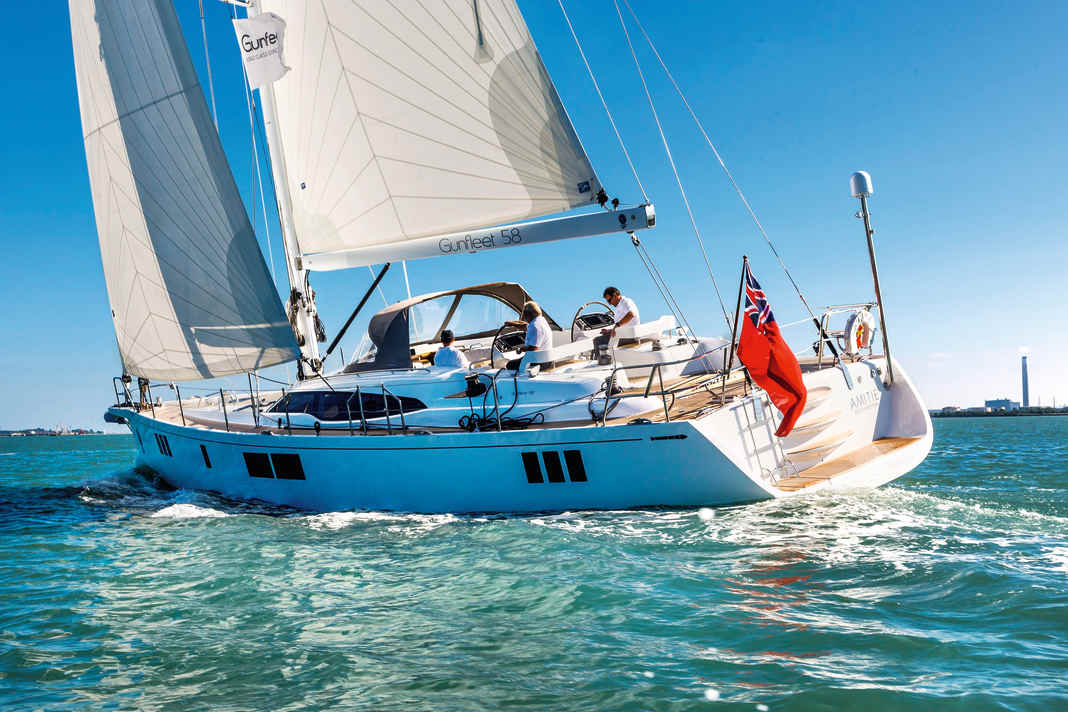 Yacht flags: What's behind the flags with coats of arms | YACHT