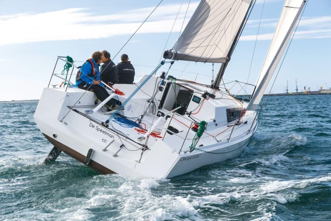 Django 9.80: Tourer mit sportlichem Ehrgeiz | YACHT