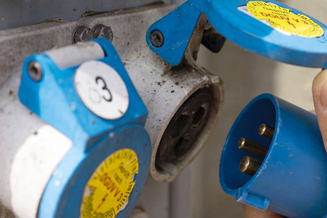 Shore connection: How to get shore power safely on board | YACHT