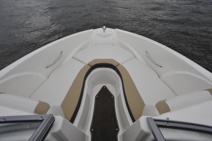 Vergleich: Larson 850 / Sea Ray 185 | BOOTE