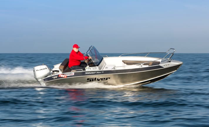 Silver Fox Avant 485 | BOOTE