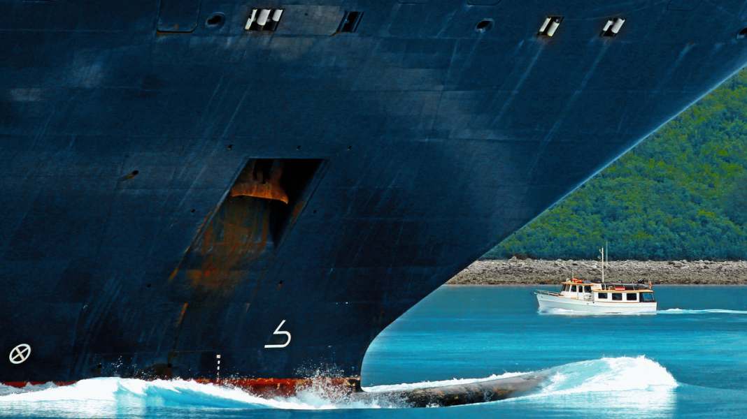 Boat building: stem / hull mould - always follow your nose | BOOTE
