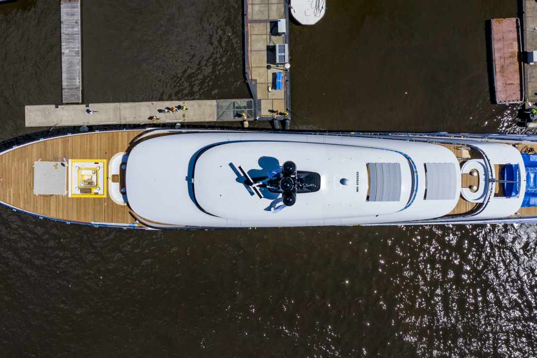 Fulminant Feadship premiere | BOOTE