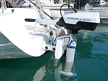 Ausrüstungs-Test: Elektro-Außenborder im Vergleichstest | YACHT