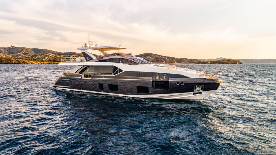 Azimut Grande 27M - Eine runde Sache | BOOTE