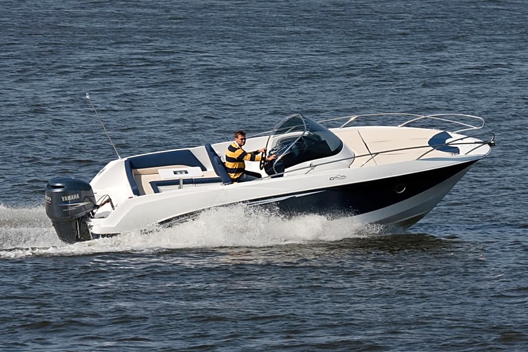 Galia 700 Sundeck | BOOTE