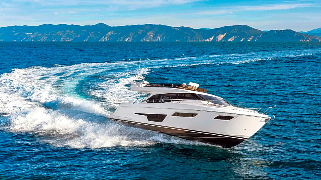 Test: Motoryacht - Ferretti 500 | BOOTE
