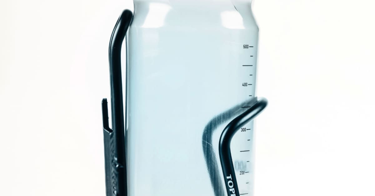 Trinkflaschen und Flaschenhalter: Das perfekte Duo für lange Touren | TOUR