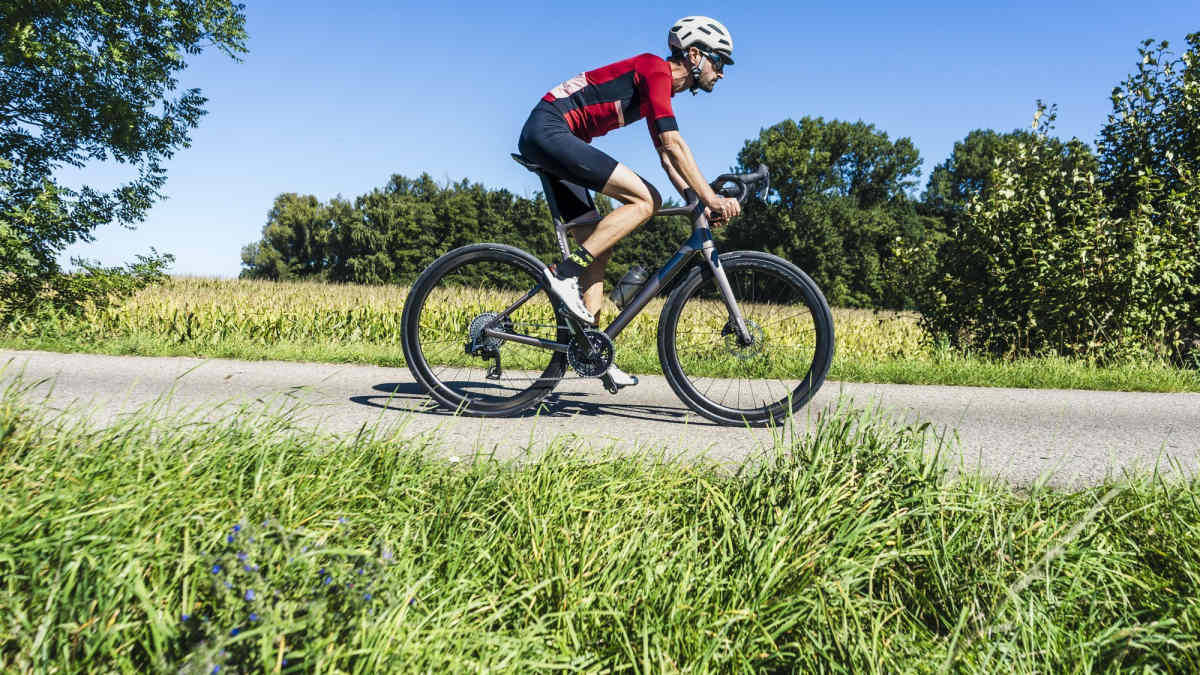 Road bike novelties 2026: Scott Addict 10 on test | BIKE