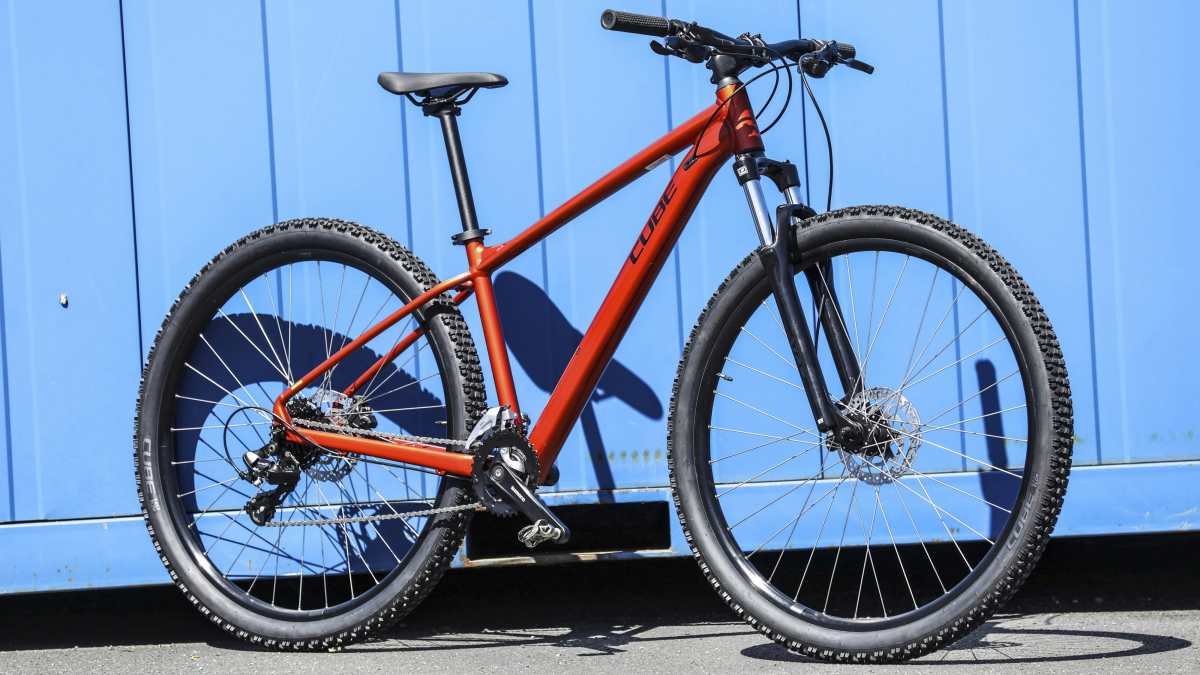 Cube Aim One im Check: Lohnt sich das günstige Hardtail? | BIKE