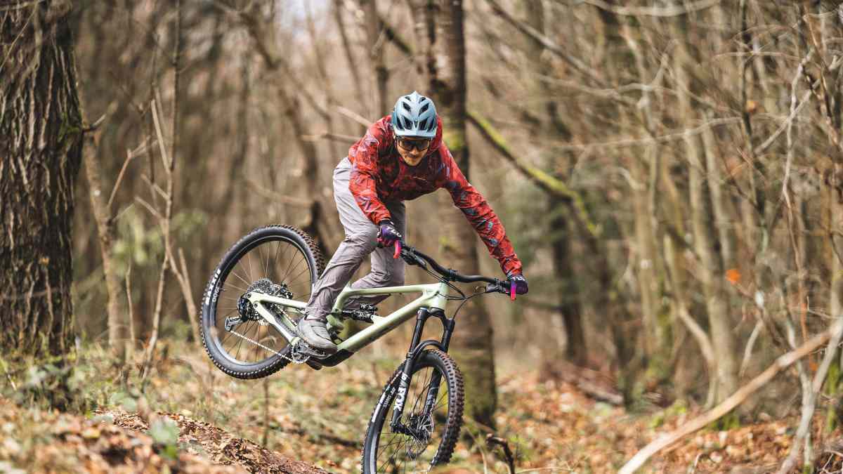 All Mountain Bike Test: YT Jeffsy Core 3- the balanced all-rounder | BIKE