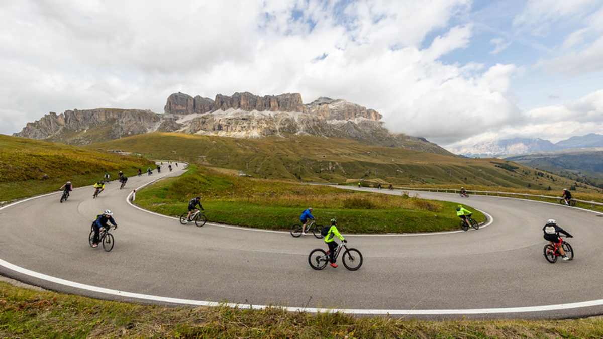 Sellaronda Bike Day Dolomiten: Feiertag für Passstraßen-Fans | TOUR