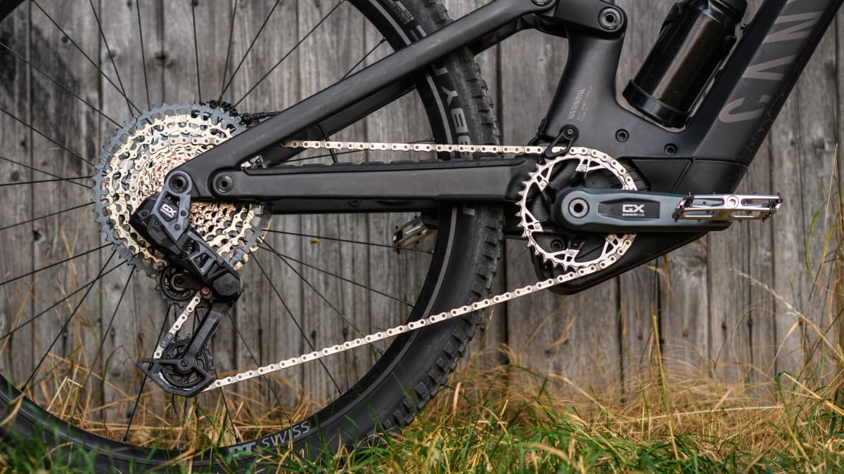 Sram GX Eagle Transmission AXS: Die bezahlbarere Elektro-Schaltung von ...