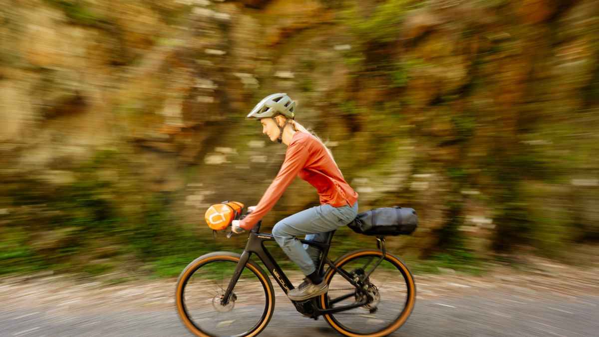 First E-gravel bike with DJI motor: Velduro Phantom E-Gravel | TOUR
