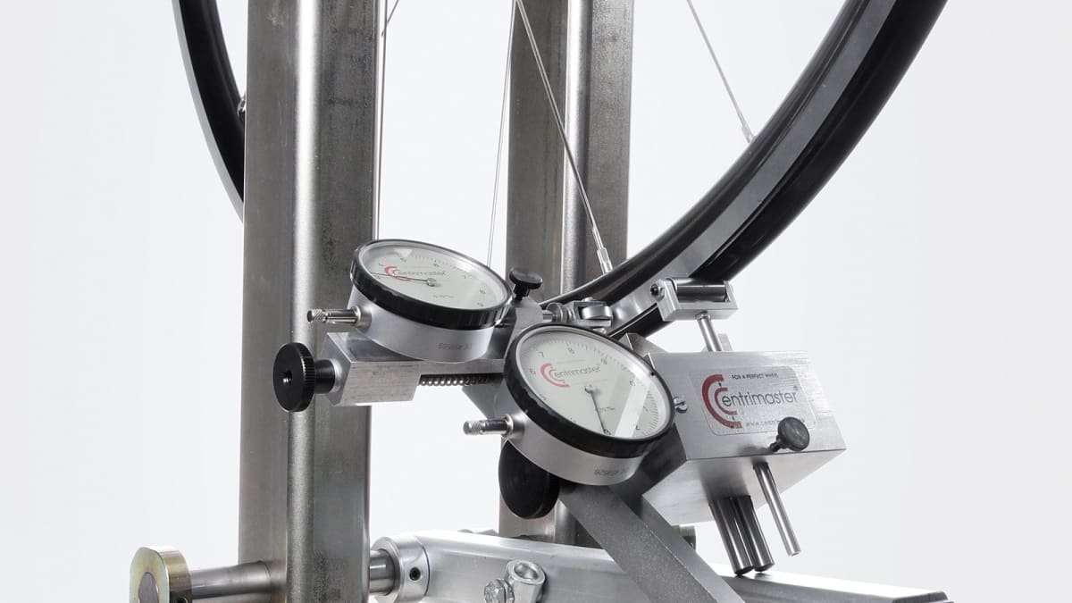 Test 2016: Centrimaster Zentrierständer - Laufräder zentrieren mit dem ...