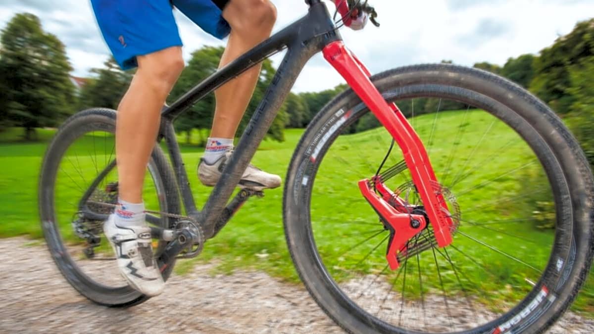 Lauf TR29: Gabel mit Blattfedern im Trainings-Alltag | BIKE