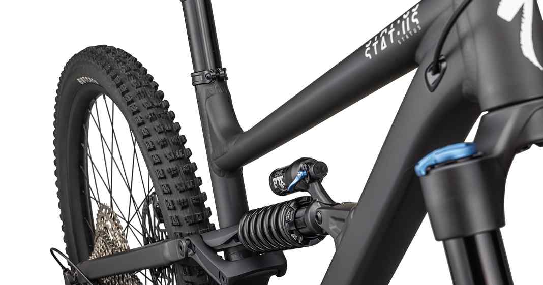 Specialized Status 170 2: Downhill-Maschine mit bis zu 180 mm Federweg ...