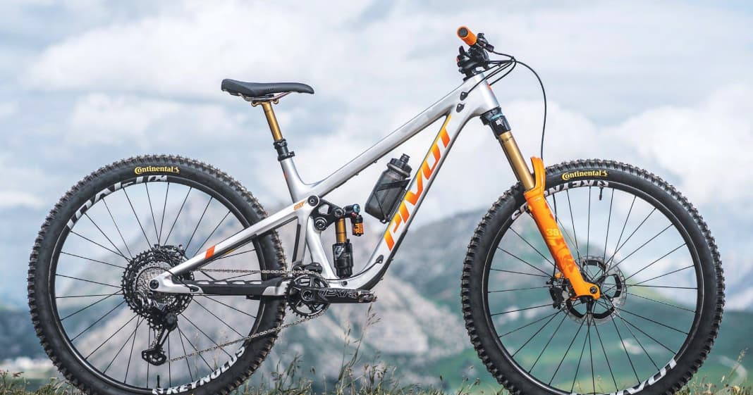 World-Cup-Enduros 2024: Pivot Firebird Team im Test | BIKE