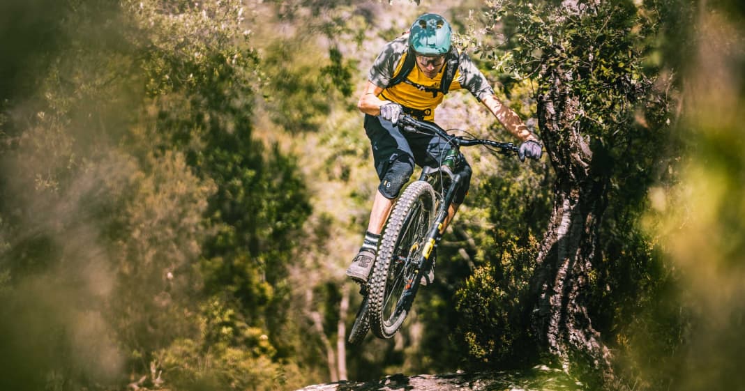 Traum-Bikes 2023: Deviate Claymore - das High-Pivot-Enduro im Test | BIKE