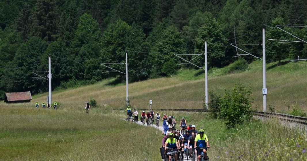 Chainreaction Bike Convoy: 1270 Kilometer Spenden-Etappenfahrt für die ...