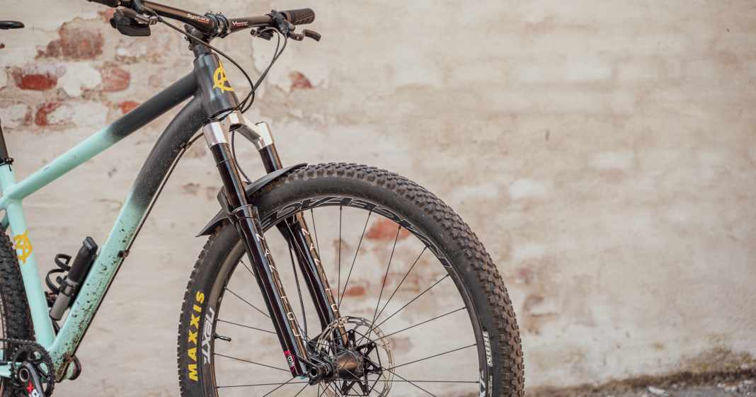 Federgabel Manitou R8 Pro im Test: Mit neuer Federgabel zurück an die ...