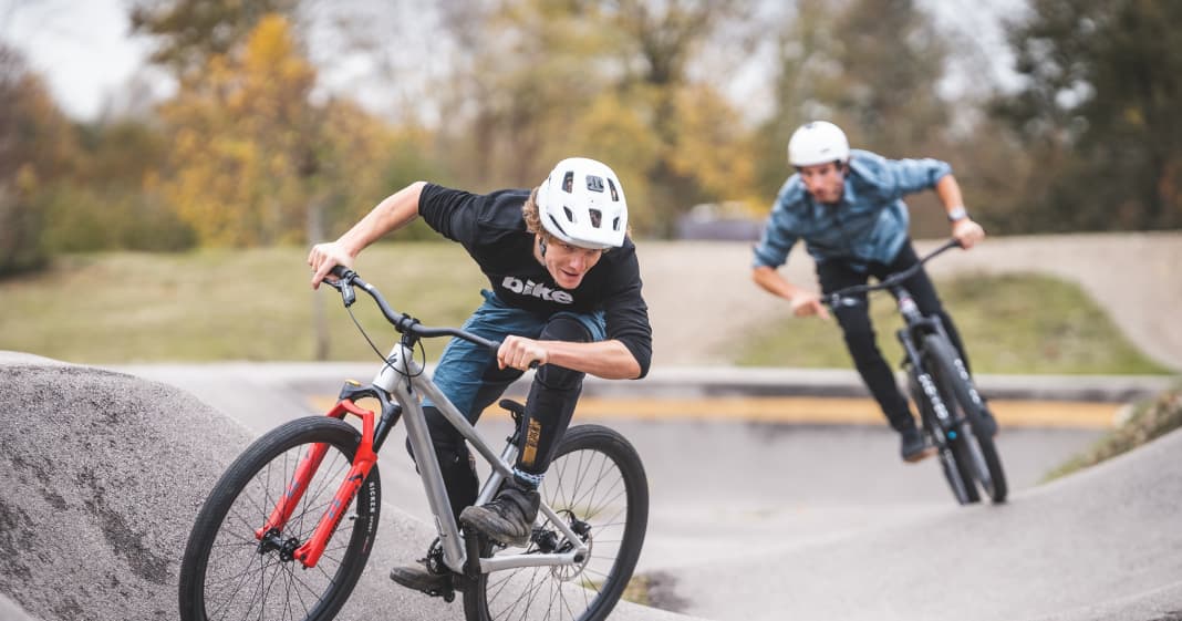 Alles auf Pump: Der große Pumptrack-Guide | BIKE