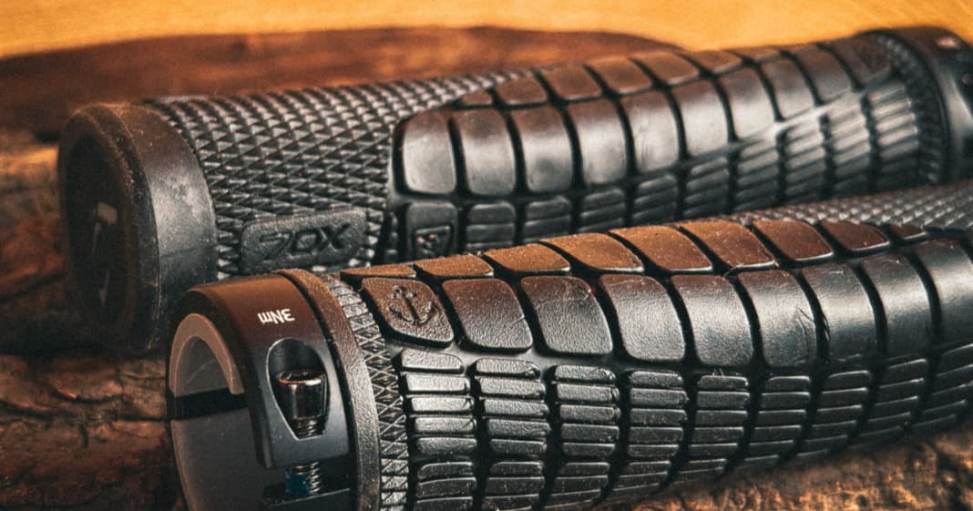 Neue Fahrradgriffe von SQlab: SQlab 7OX 2.0 Pro - mehr Grip am Griff für Gravity | BIKE