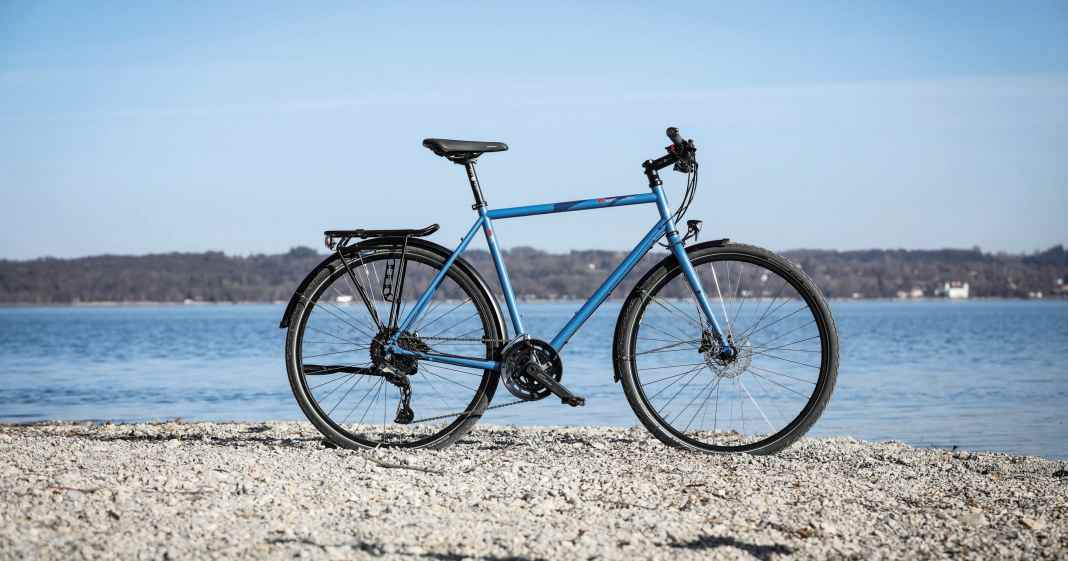 VSF T-500 Trekkingrad im Test: Komfortabel, klassisch, gut | BIKE