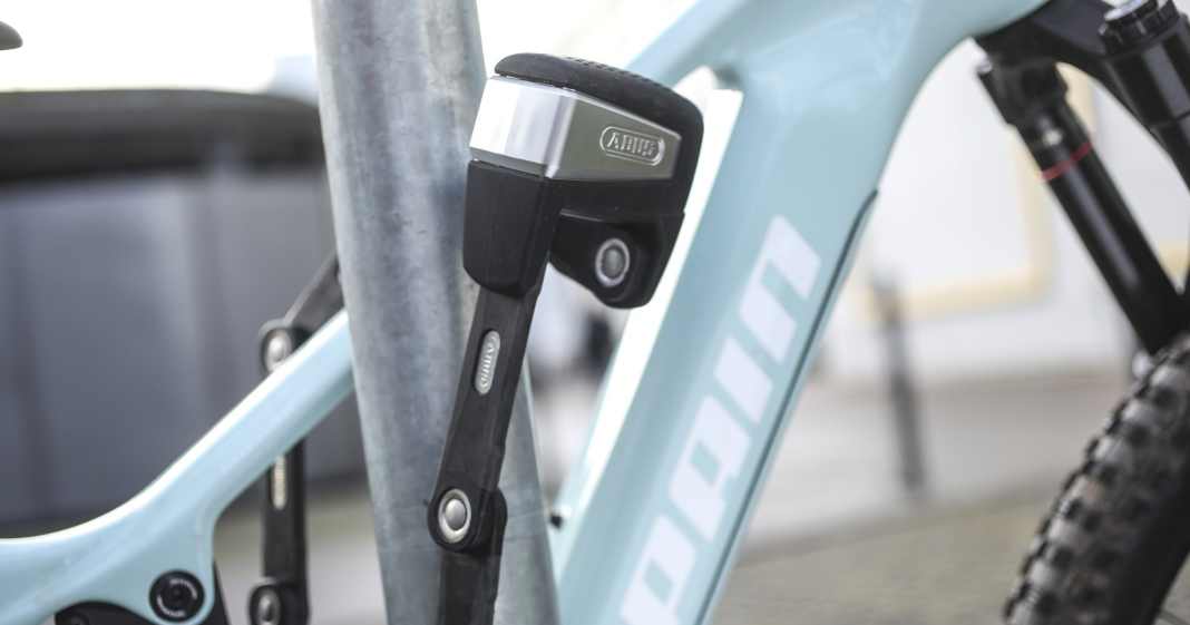 Abus Bordo One 6500A Smart: Hightech-Fahrradschloss im Test | TOUR