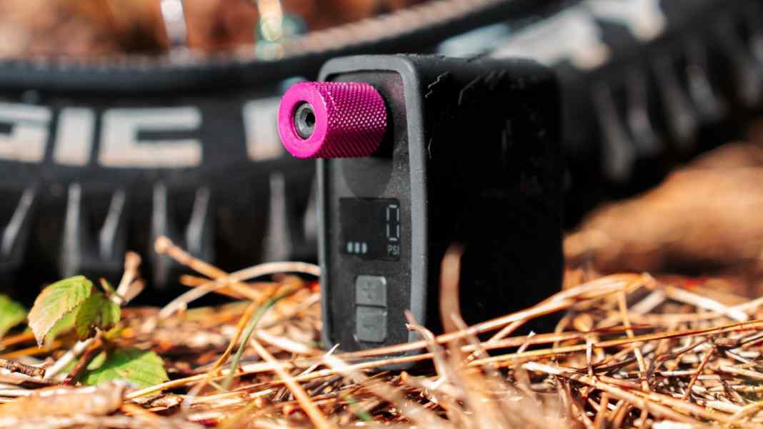 Minikompressor im Test: Der neue Muc-Off AirMach Electric Mini Inflator ...
