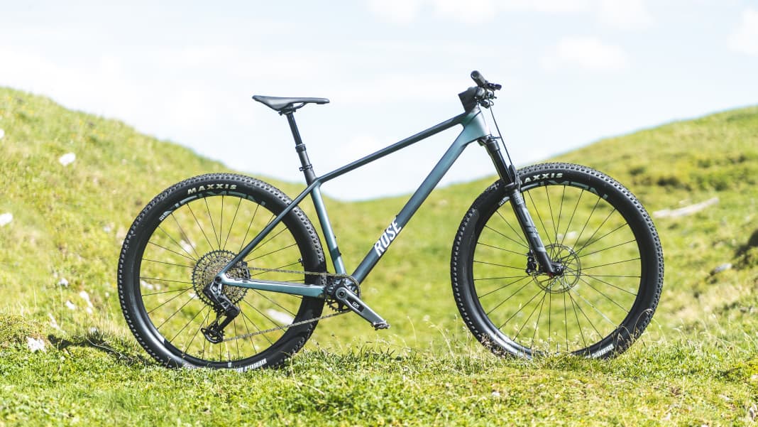 Test Rose PDQ 2: Neues Carbon-Hardtail im Preis-Leistungs-Check | BIKE