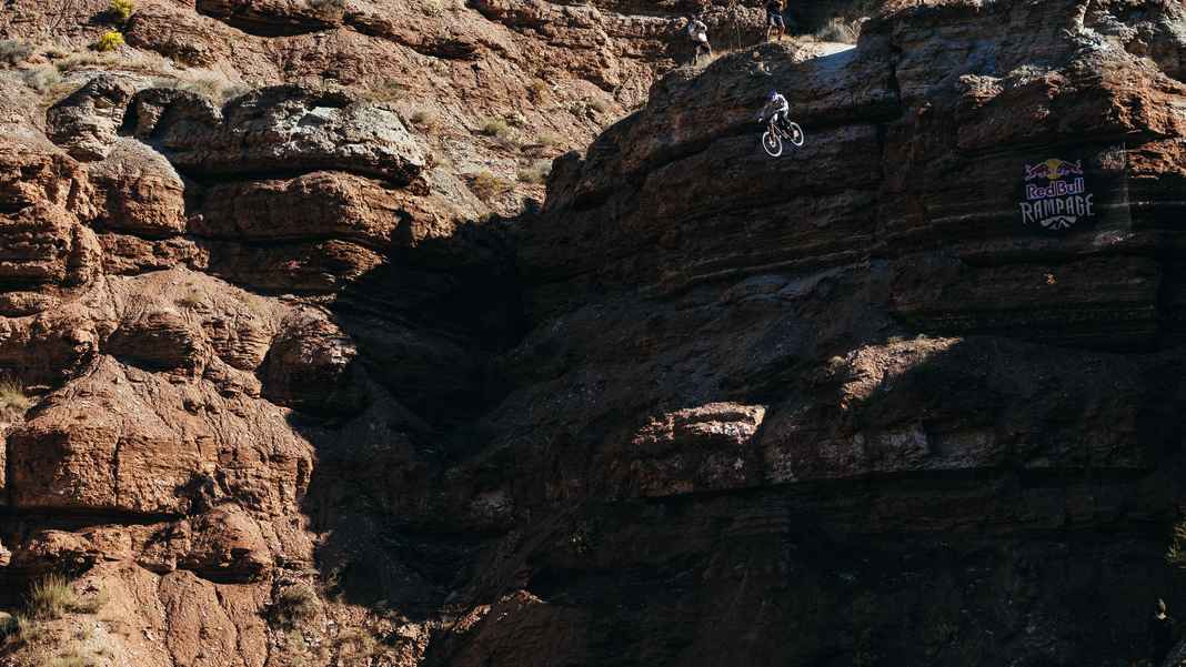 Interview Gee Atherton: “Den Knopf würde ich drücken!” | BIKE