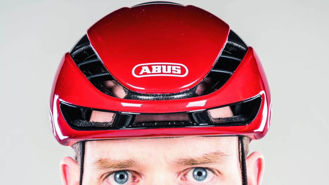 Abus Game Changer 2.0 vs. Abus Stormchaser ACE im Test-Duell | TOUR