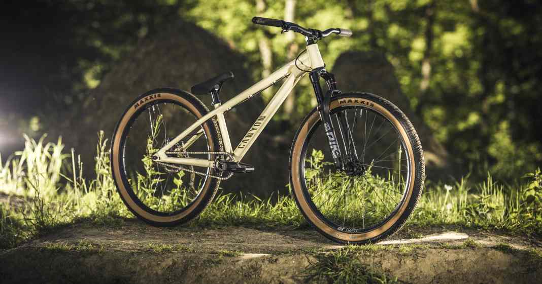 Canyon Stitched 360: Der Kult-Dirtjumper in neuem Gewand | BIKE