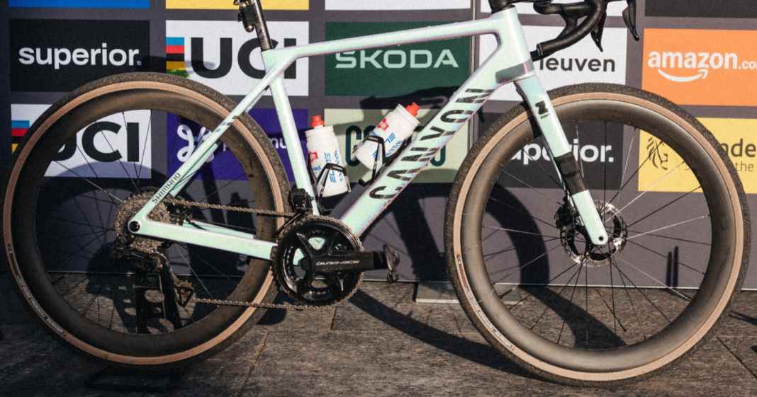 Mathieu van der Poels Canyon Grail CFR: Das Weltmeister-Gravelbike | TOUR