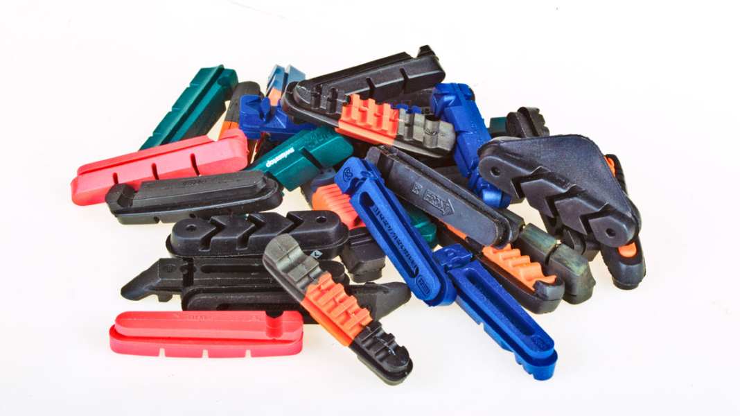 Brake pads in a comparison test | TOUR