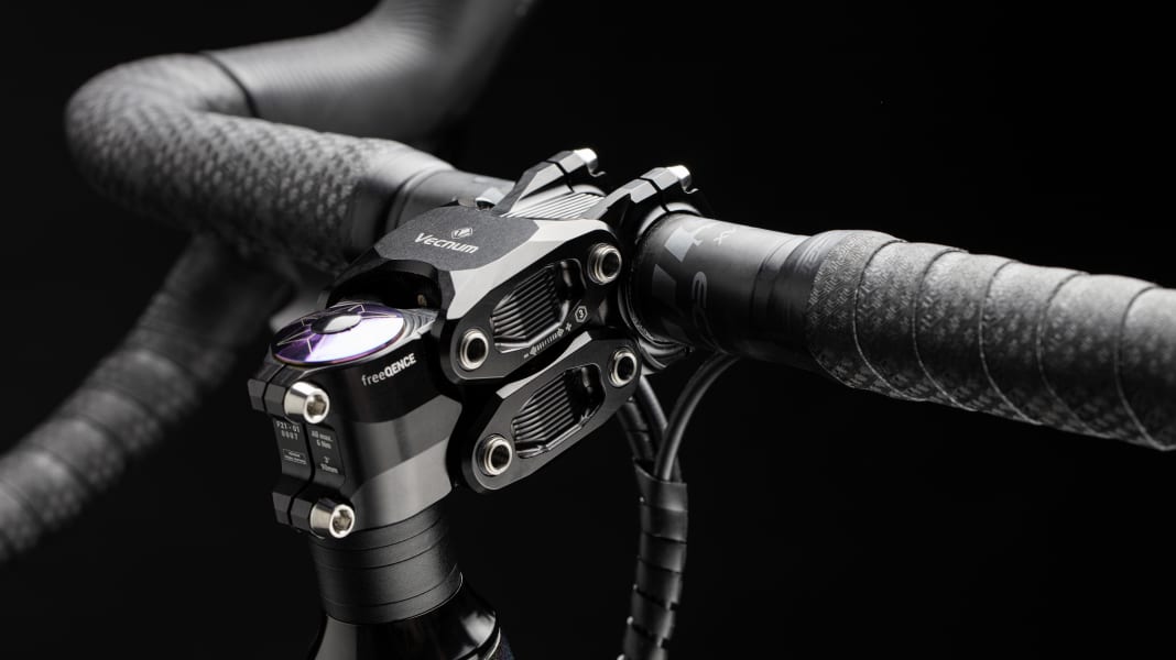 Vecnum - freeQENCE | TOUR